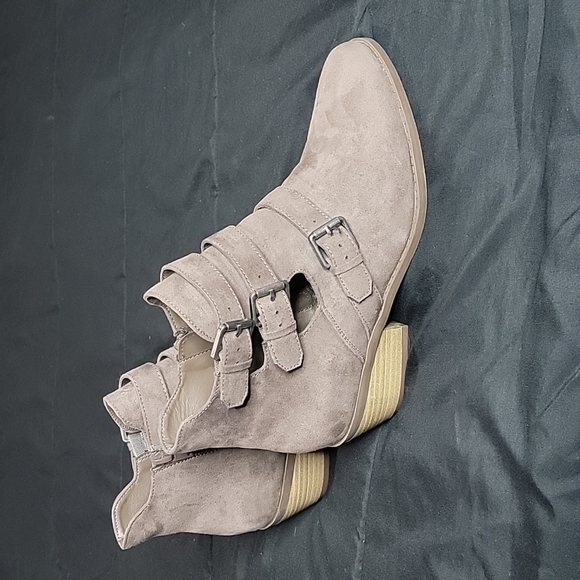 madeline girl | Shoes | Madeline Girl Dark Gray Booties | Poshmark